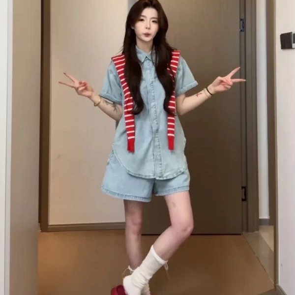 小个子穿搭一整套网红2026女夏季新款设计感牛仔薄衬衫短裤两件套