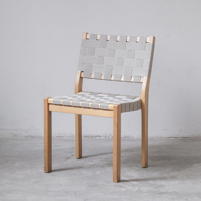 AlvarAalto设计611型餐椅