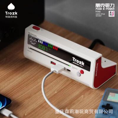 Trozk特洛克朋克电力复古红白机经典插座USB插线板桌面充电器快充