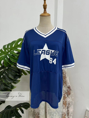 塔米家 美快销透气英文印花透气V领球衣上衣 C1-3/4