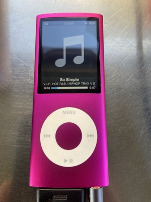 中古回流二手苹果iPod nano4 玫红色16G，型号A1285经典怀旧款，