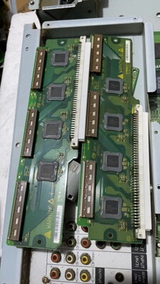 日立P42E101C缓冲板JP57141 JP57142 配PFP42C128135UC-42