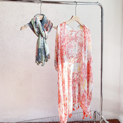 美国C家浪漫花朵防晒披肩显肤白围巾夏季空调间斗篷舒适人棉1713