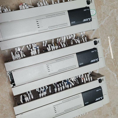 三菱PLCFX3U-80MT。拆机19年份原装正品成色很询价