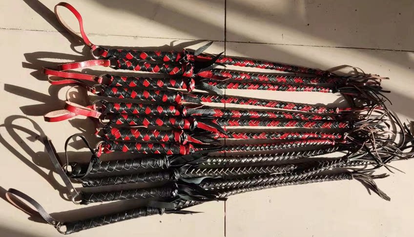 马鞭\小马鞭\皮革鞭\调教鞭 \防身鞭\ 道具鞭