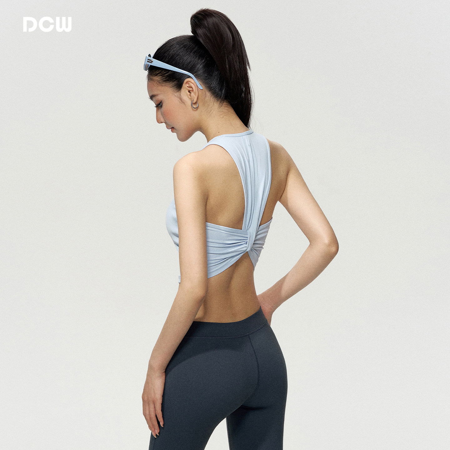 DCW美背镂空瑜伽背心女修身显瘦含胸垫可外穿普拉提训练健身内衣