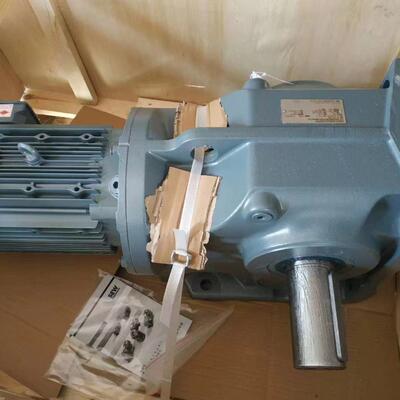 SEW减速机R07DR56L4 R07DR56M4 R07DR71D4 R07DR63M4