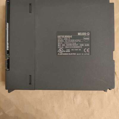 三菱CPU Q10UDEHCPU，成色如图，实物拍摄，感兴趣