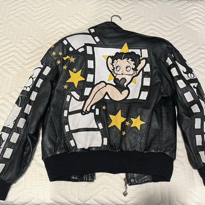 复古黑白色真皮夹克皮衣娃娃星星