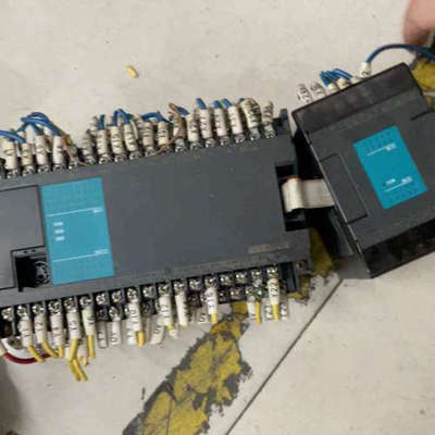 议价永宏FBS-60MAT2-ACFBS-20X二手拆机PLC