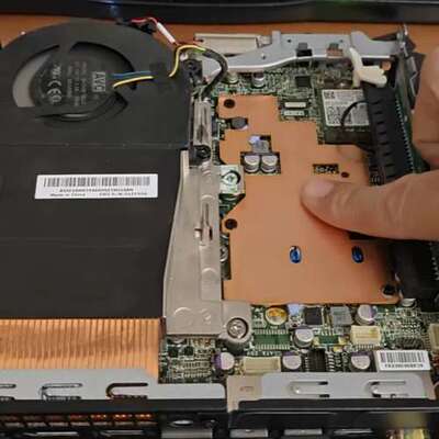 魔改9代E-2286M  正式版 SRFCZ  8核心16线