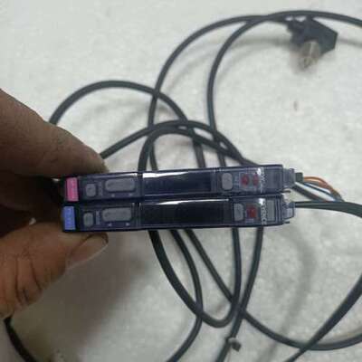 议价KEYENCE基恩士FS-V21 AP-42A光纤传感器