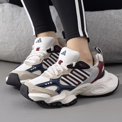 adidas阿迪达斯2026年夏季穿搭新款户外运动防滑耐磨休闲鞋IH0432