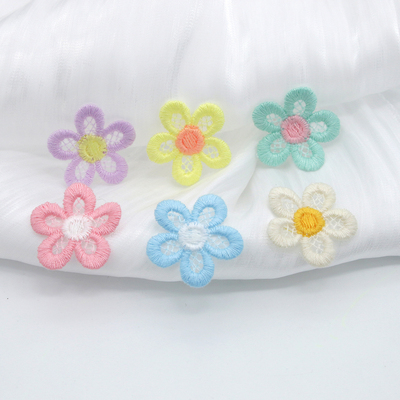 彩色立体花朵刺绣布贴2.8cm
