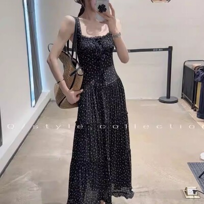 气质修身显瘦黑色碎花吊带连衣裙