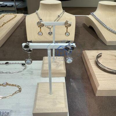 24秋冬女款耳钉心形agnesb時尚