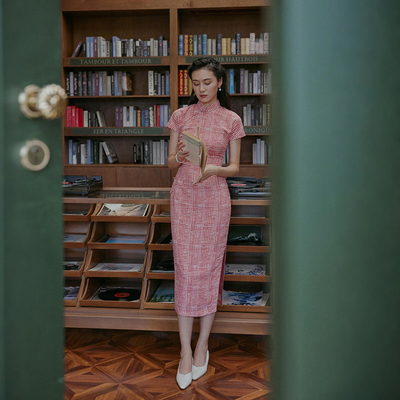 茉茉春夏新 短袖连袖有省半开襟盘扣 复古日常港式棉绸旗袍 红窗