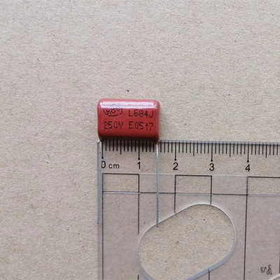 CBB金属薄膜电容器250V L684J 0.68UF 脚距15MM 新原装新华雄HBC