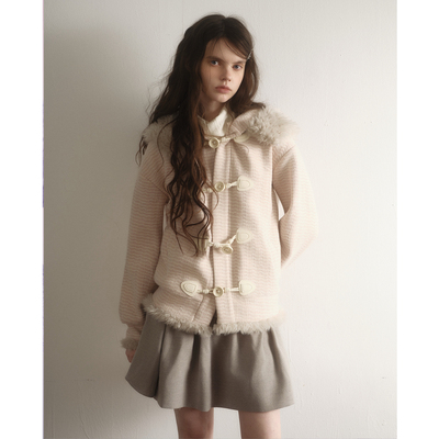 今日艺术家原创浅粉色牛角扣针织宽松毛领连帽外套