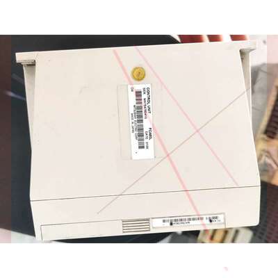 议价FCA50L驱动器九成新 功能完好.底部有点裂 三相交流