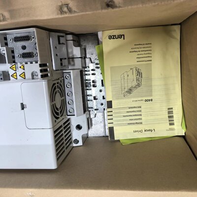 伦茨变频器驱动器E84AHWMC2234V-V001，全新正--议价商品