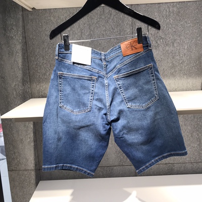 CK/Calvin Klein 男士标准直筒牛仔短裤中腰水洗五分裤A4RG914G