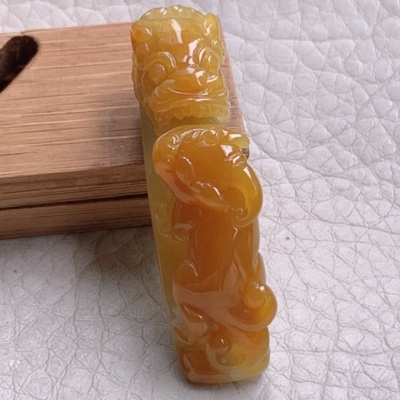 hx实拍42.8*10.8*16天然缅甸翡翠冰黄双貔貅玉手牌 工具招财皮休