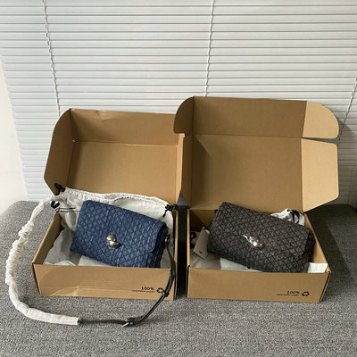 女牛仔斜挎包邮差包通勤单肩尾货