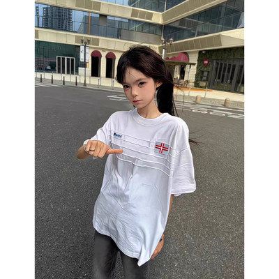 美式复古褶痕短袖t恤女夏季2026新款潮牌设计感小众条纹刺绣上衣