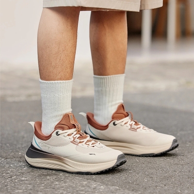 李宁SOFTPLUS休闲鞋男潮流运动鞋