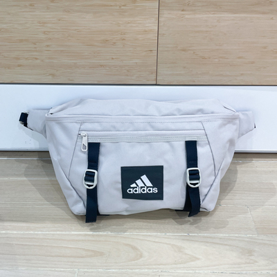 阿迪达斯男女包2025春季新款便携休闲挎包运动腰包小巧胸包JJ3369