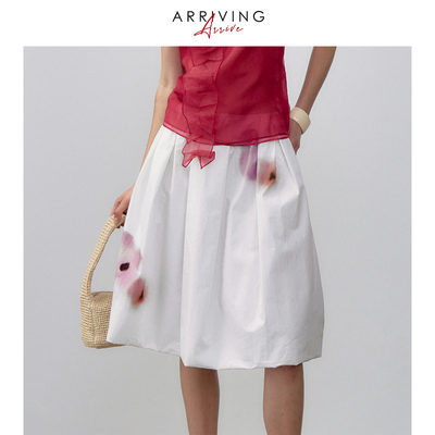 ArrivingArrive 法式云朵白蓬蓬裙女夏晕染花朵半身裙压褶短裙