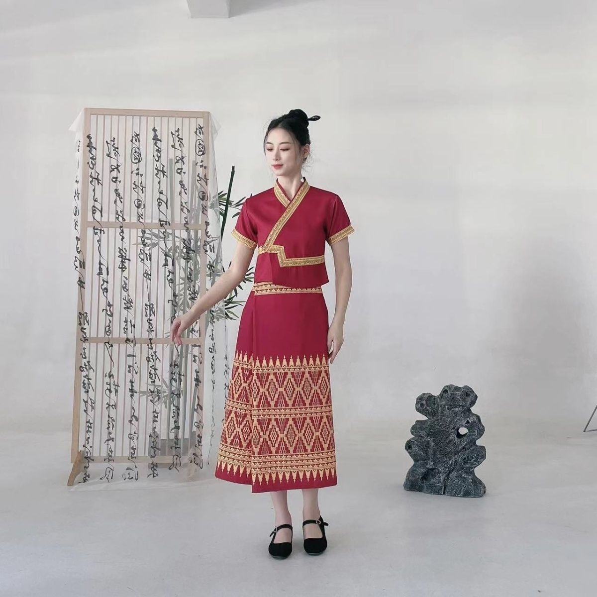 傣族演出服中国风超仙显瘦舞蹈服云南西双版纳孔雀舞蹈服