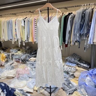 2026早春新款蕾丝刺绣拼接网纱吊带裙女法式气质显瘦连衣裙26008