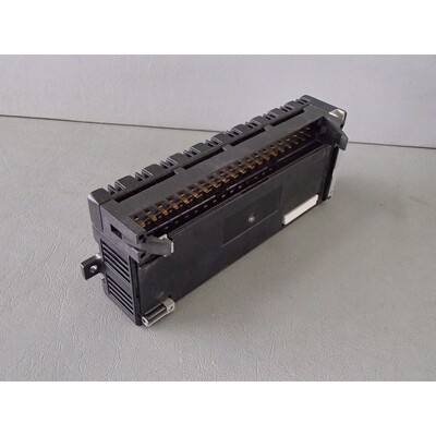 Tbxdms16p22 - Telemecanique - Module 8 inputs 8 outputs Used