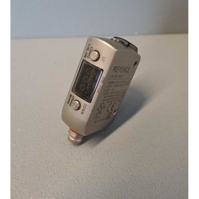 LRZB100CP - KEYENCE - LR-ZB100CP / Sensor Láser Usada