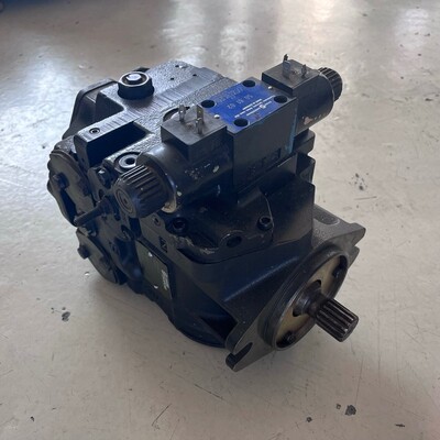Sauer Danfoss 90L042DC1BB86M4C3B03GBA 424220F001 Hydraulikpu