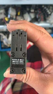 FESTO VSVA-B-M52-MH-A2-1R5L 546768 电磁阀 拆机