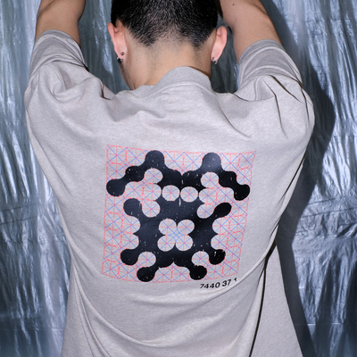 液化系统网格花棕色印花短袖T恤