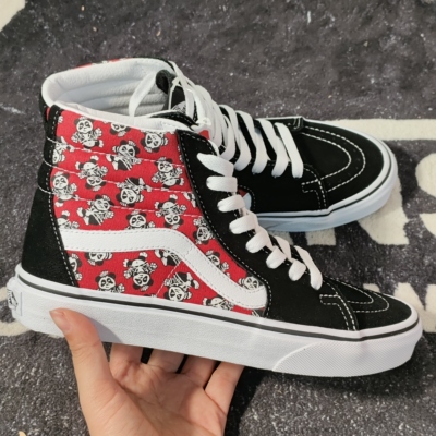 Vans Sk8-Hi黑红熊猫印花高帮休闲板鞋 VN0A4U3C5I2