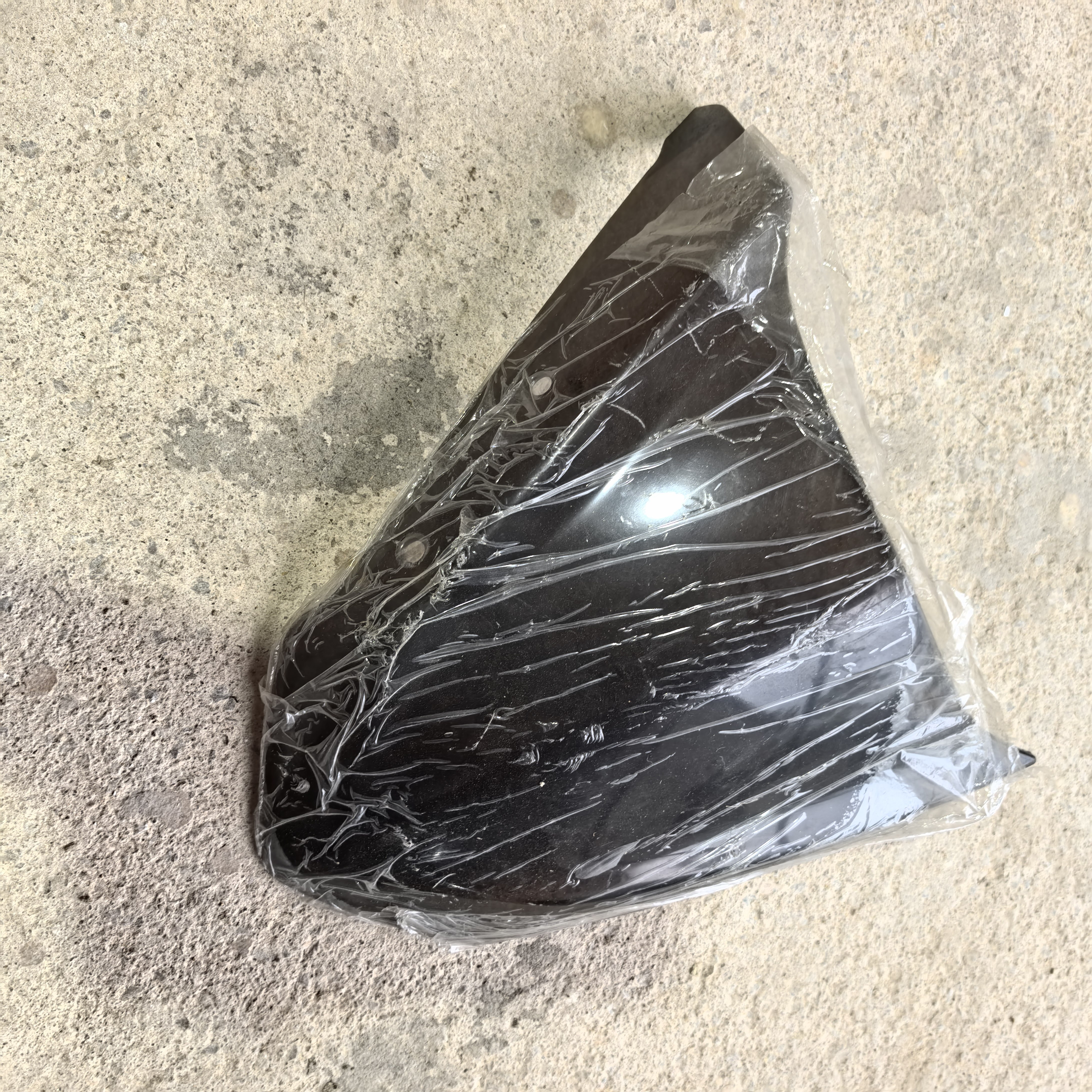 飞肯摩托车配件FK150-9D亮影电喷新头罩导流罩大灯边板玻璃挡风镜