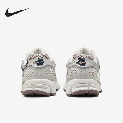 Nike/耐克正品新款女士轻便厚底透气缓震跑步鞋HV6417-001