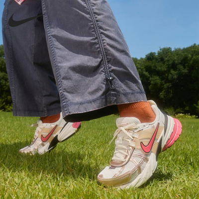 Nike/耐克正品新款女士轻盈透气经典百搭复古跑步鞋HJ7389-838
