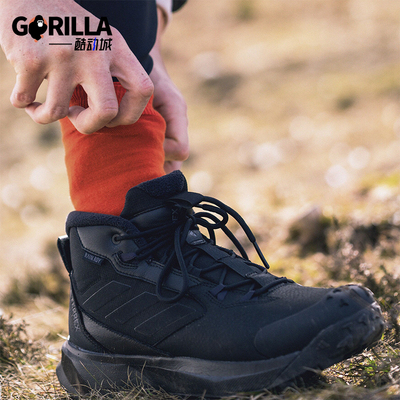 阿迪达斯男女户外保暖雪地靴