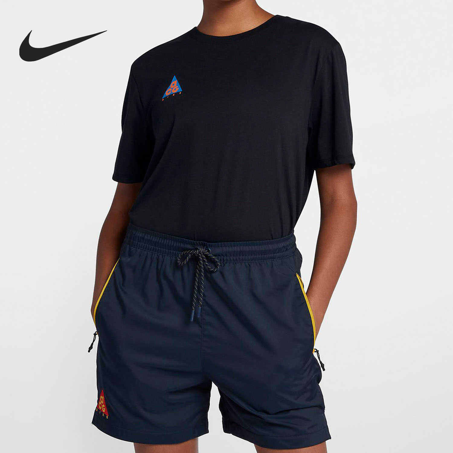 Nike/耐克正品年春夏新款男子圆领宽松休闲运动短袖T恤AQ3951