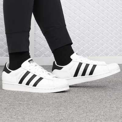 休闲鞋Adidas/阿迪达斯