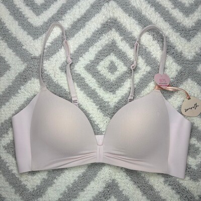 蝴蝶结一片式无痕无钢圈淡粉内衣