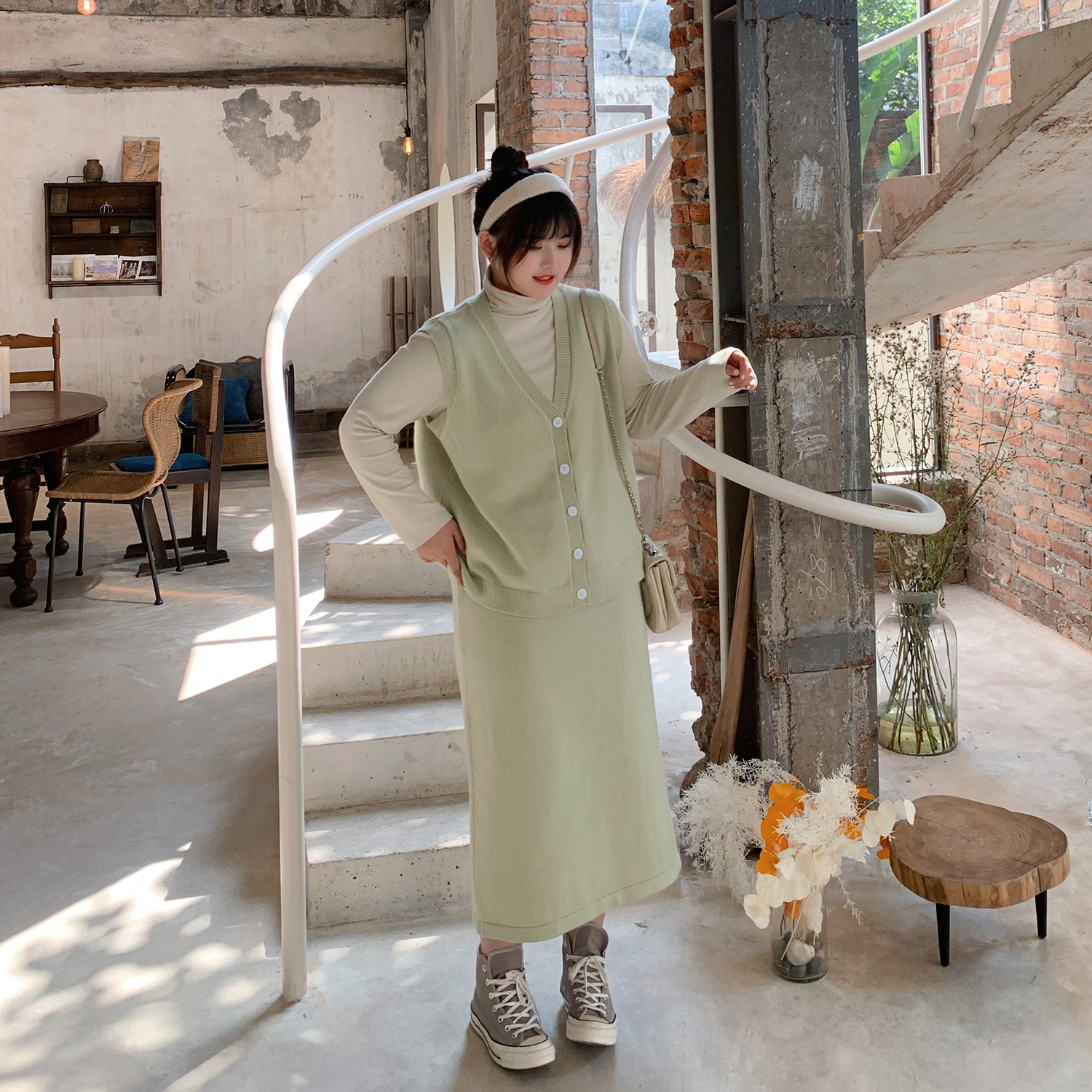 ALIN定制大码女装胖mm轻熟风套装秋冬宽松显瘦毛衣开衫马甲两件套_虎窝淘