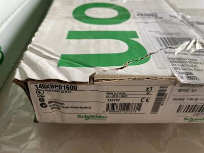 施耐德底板模块140XBP01000全新
