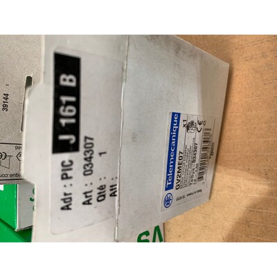 1 x Disjoncteur de protection moteur TeleMecanique 3 p?les,